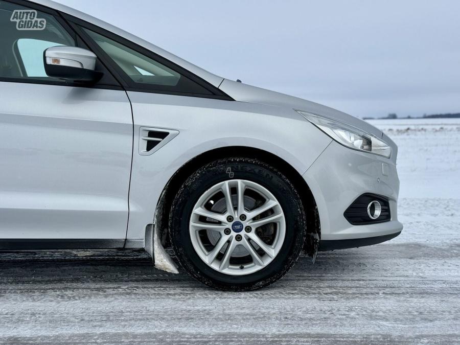 Pelēks Ford S-Max 2016 Vilkaviškis, ar dzinēja tilpumu 2.00 L un nobraukumu 246 tūkst. km par 9600 €, foto 8 vietnē AUTOMOTO.COM.LV