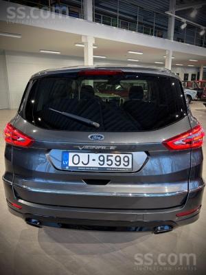 Grey Ford S-Max 2016 in Dobele, with an engine capacity of 2.00 L and mileage of 227 thousand km for 9950 €, photo 5 on AUTOMOTO.COM.LV