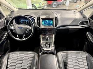 Grey Ford S-Max 2016 in Dobele, with an engine capacity of 2.00 L and mileage of 227 thousand km for 9950 €, photo 10 on AUTOMOTO.COM.LV