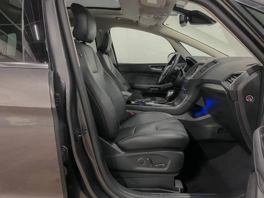 Pelēks Ford S-Max 2016 Jūrmala, ar dzinēja tilpumu 2.00 L un nobraukumu 256 tūkst. km par 12950 €, foto 20 vietnē AUTOMOTO.COM.LV