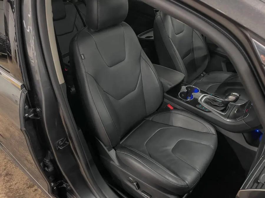 Pelēks Ford S-Max 2016 Jūrmala, ar dzinēja tilpumu 2.00 L un nobraukumu 256 tūkst. km par 12950 €, foto 21 vietnē AUTOMOTO.COM.LV