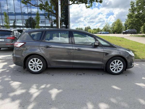 Grey Ford S-Max 2016 in Panevezys, with an engine capacity of 2.00 L and mileage of 283 thousand km for 7750 €, photo 10 on AUTOMOTO.COM.LV