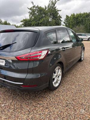 Grey Ford S-Max 2016 in Vilnius, with an engine capacity of 2.00 L and mileage of 301 thousand km for 7500 €, photo 5 on AUTOMOTO.COM.LV