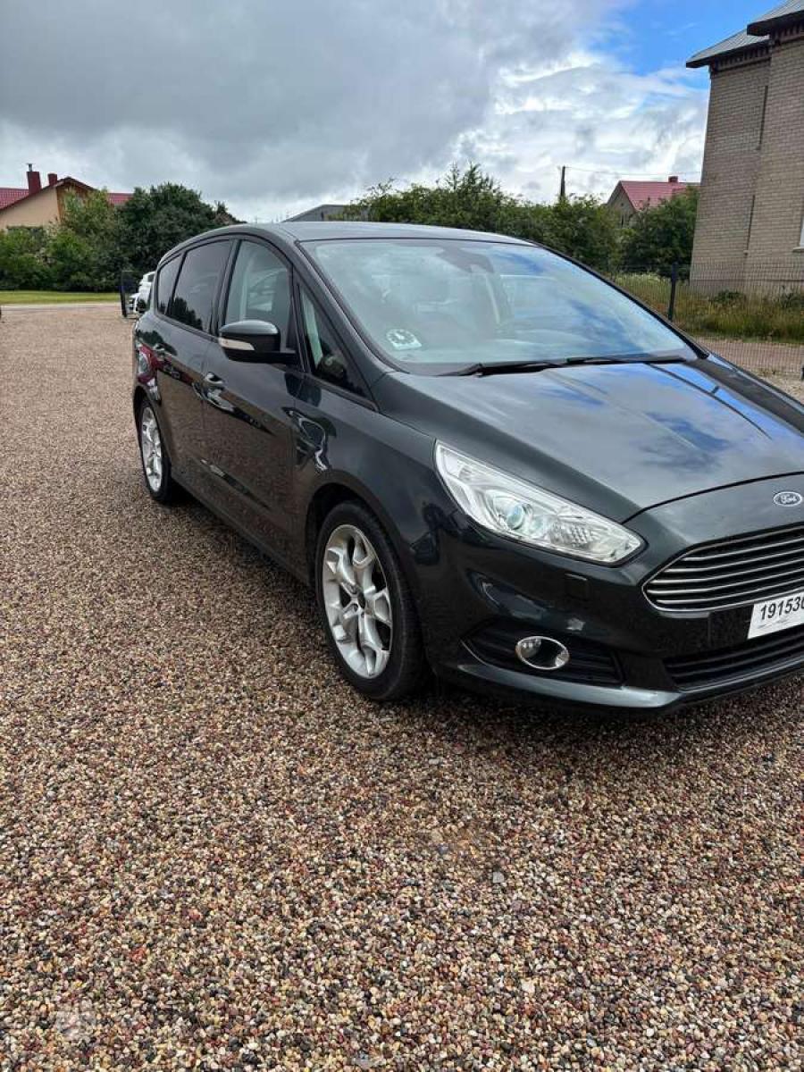 Grey Ford S-Max 2016 in Vilnius, with an engine capacity of 2.00 L and mileage of 301 thousand km for 7500 €, photo 6 on AUTOMOTO.COM.LV