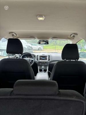 Grey Ford S-Max 2016 in Vilnius, with an engine capacity of 2.00 L and mileage of 301 thousand km for 7500 €, photo 8 on AUTOMOTO.COM.LV