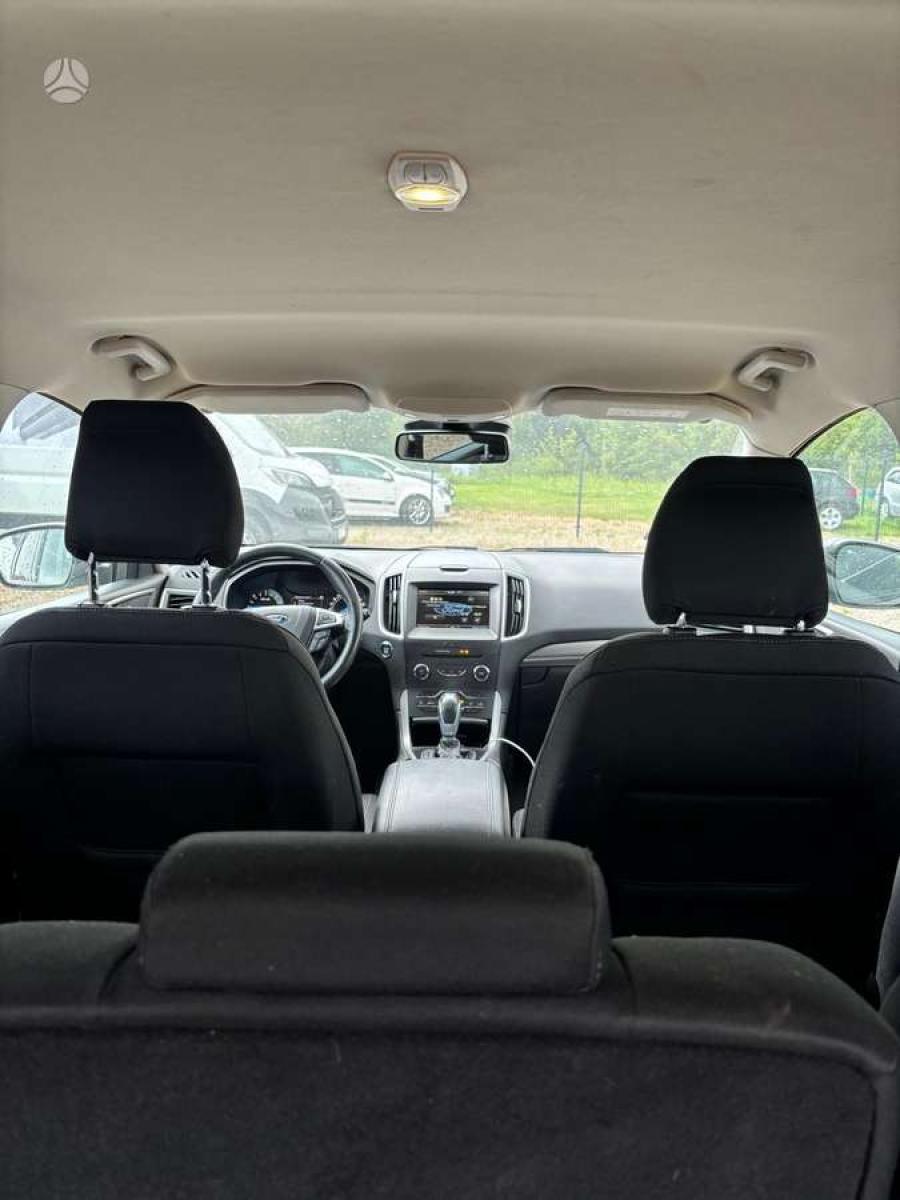 Grey Ford S-Max 2016 in Vilnius, with an engine capacity of 2.00 L and mileage of 301 thousand km for 7500 €, photo 8 on AUTOMOTO.COM.LV