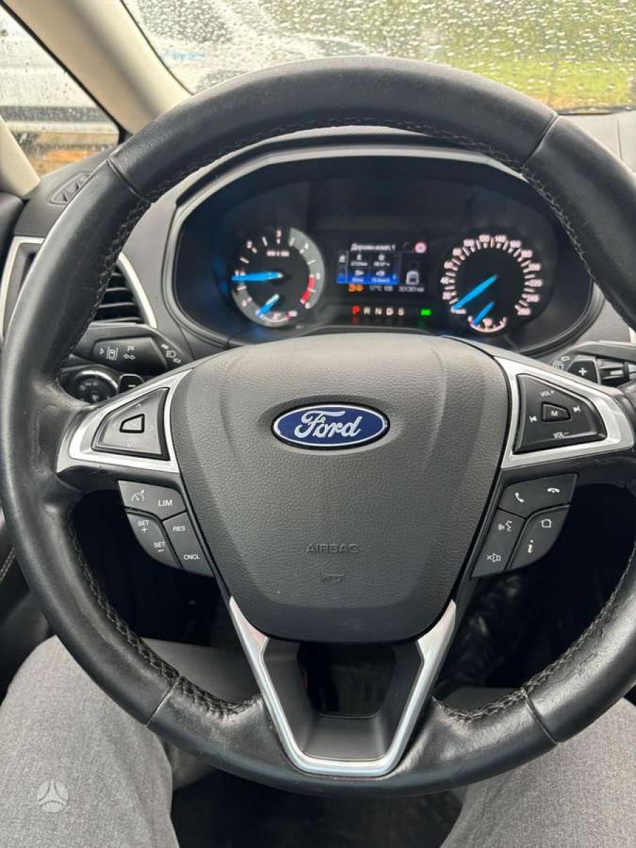 Grey Ford S-Max 2016 in Vilnius, with an engine capacity of 2.00 L and mileage of 301 thousand km for 7500 €, photo 9 on AUTOMOTO.COM.LV