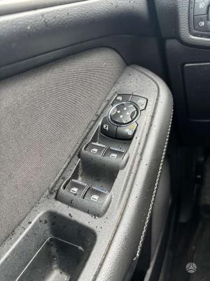 Grey Ford S-Max 2016 in Vilnius, with an engine capacity of 2.00 L and mileage of 301 thousand km for 7500 €, photo 16 on AUTOMOTO.COM.LV