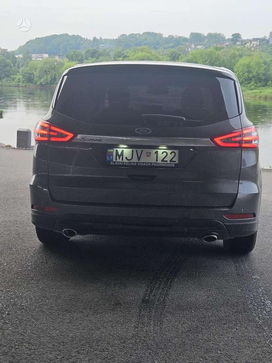 Grey Ford S-Max 2016 in Kaunas, with an engine capacity of 2.00 L and mileage of 260 thousand km for 7400 €, photo 5 on AUTOMOTO.COM.LV