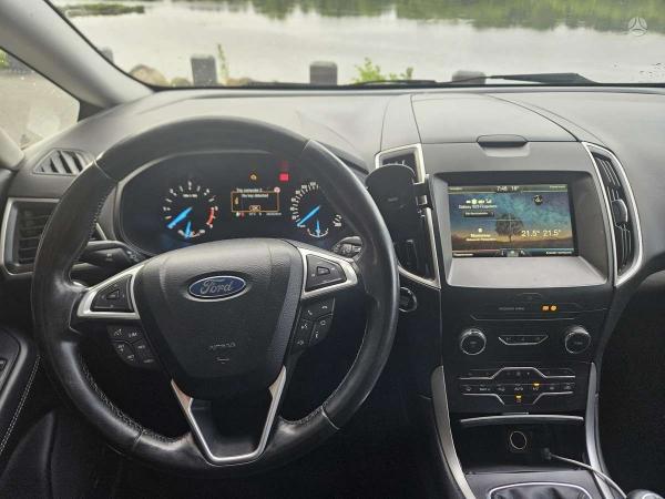 Grey Ford S-Max 2016 in Kaunas, with an engine capacity of 2.00 L and mileage of 260 thousand km for 7400 €, photo 9 on AUTOMOTO.COM.LV