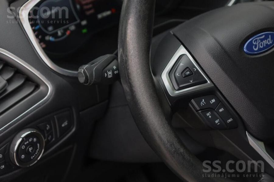 Grey Ford S-Max 2016 in Riga, with an engine capacity of 2.00 L and mileage of 364 thousand km for 6995 €, photo 11 on AUTOMOTO.COM.LV