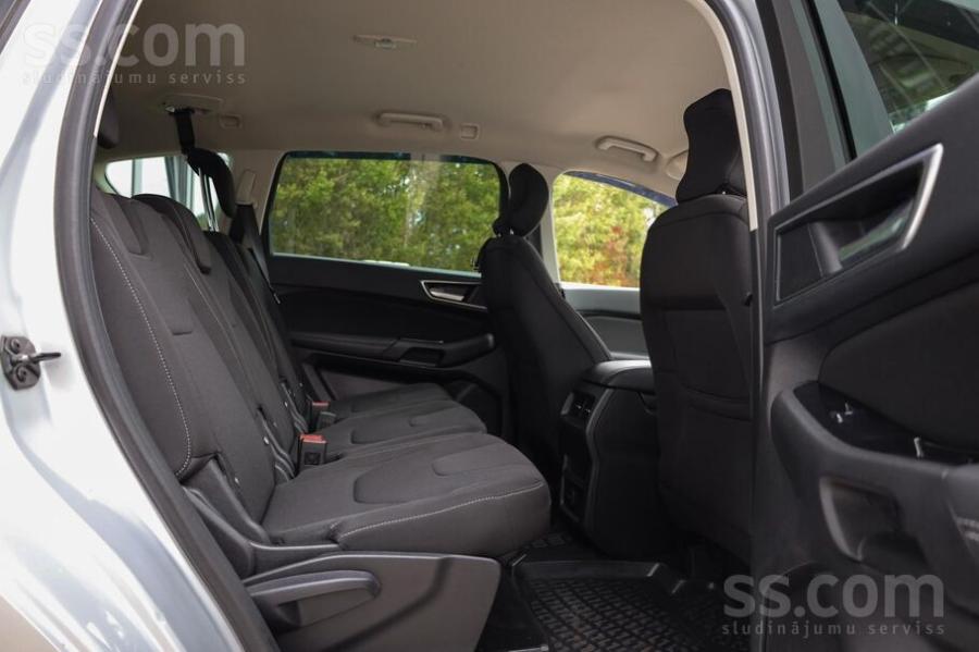 Grey Ford S-Max 2016 in Riga, with an engine capacity of 2.00 L and mileage of 364 thousand km for 6995 €, photo 16 on AUTOMOTO.COM.LV