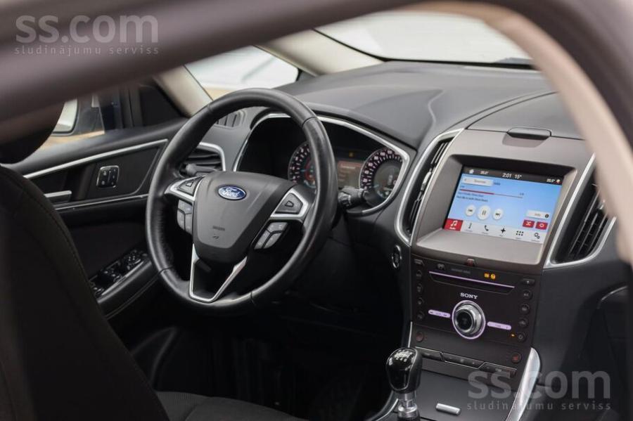 Grey Ford S-Max 2016 in Riga, with an engine capacity of 2.00 L and mileage of 364 thousand km for 6995 €, photo 19 on AUTOMOTO.COM.LV
