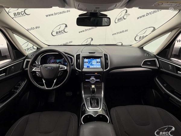 Grey Ford S-Max 2017 in Vilnius, with an engine capacity of 2.00 L and mileage of 165 thousand km for 5500 €, photo 4 on AUTOMOTO.COM.LV