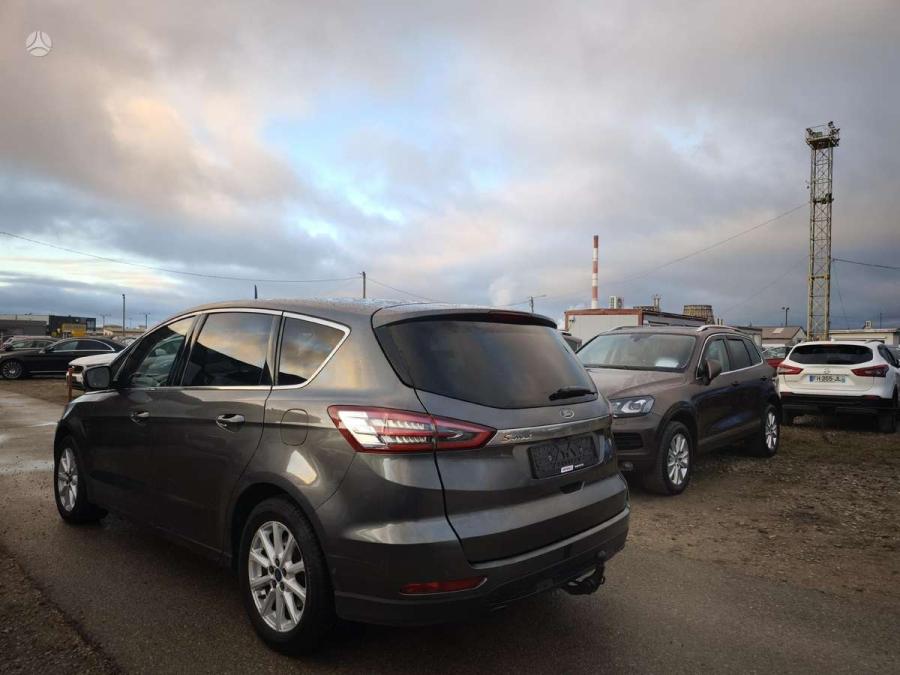 Grey Ford S-Max 2017 in Vilnius, with an engine capacity of 2.00 L and mileage of 278 thousand km for 9500 €, photo 6 on AUTOMOTO.COM.LV