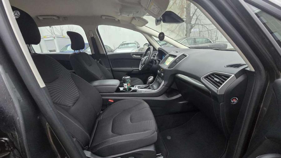 Grey Ford S-Max 2017 in Kaunas, with an engine capacity of 2.00 L and mileage of 282 thousand km for 7990 €, photo 12 on AUTOMOTO.COM.LV