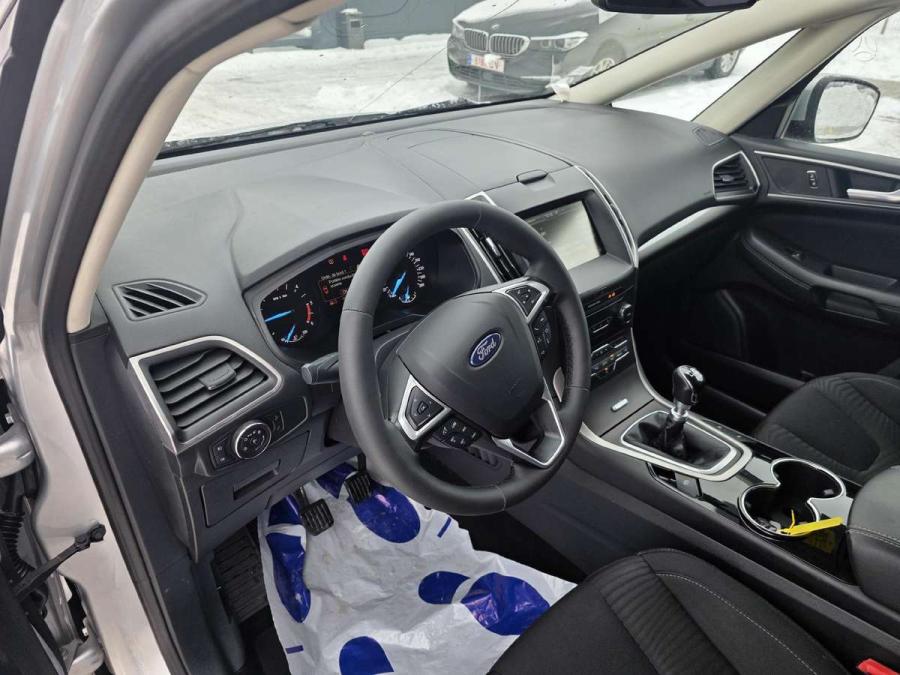 Pelēks Ford S-Max 2017 Tauragė, ar dzinēja tilpumu 2.00 L un nobraukumu 194 tūkst. km par 9200 €, foto 12 vietnē AUTOMOTO.COM.LV