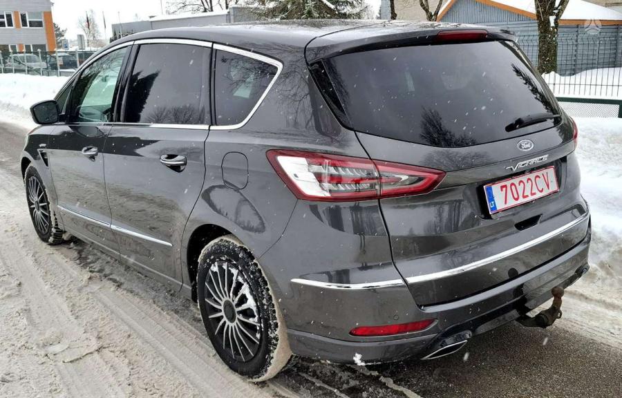 Grey Ford S-Max 2017 in Taurage, with an engine capacity of 2.00 L and mileage of 273 thousand km for 9200 €, photo 7 on AUTOMOTO.COM.LV