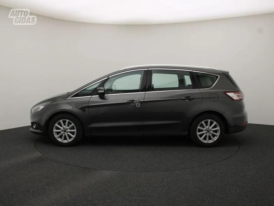 Grey Ford S-Max 2017 in Vilnius, with an engine capacity of 2.00 L and mileage of 176 thousand km for 9499 €, photo 7 on AUTOMOTO.COM.LV
