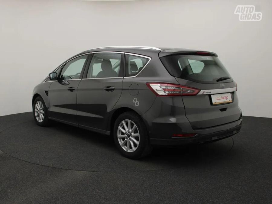 Grey Ford S-Max 2017 in Vilnius, with an engine capacity of 2.00 L and mileage of 176 thousand km for 9499 €, photo 8 on AUTOMOTO.COM.LV