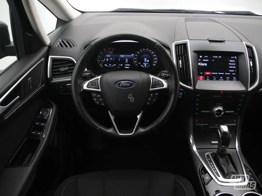 Grey Ford S-Max 2017 in Vilnius, with an engine capacity of 2.00 L and mileage of 176 thousand km for 9499 €, photo 18 on AUTOMOTO.COM.LV