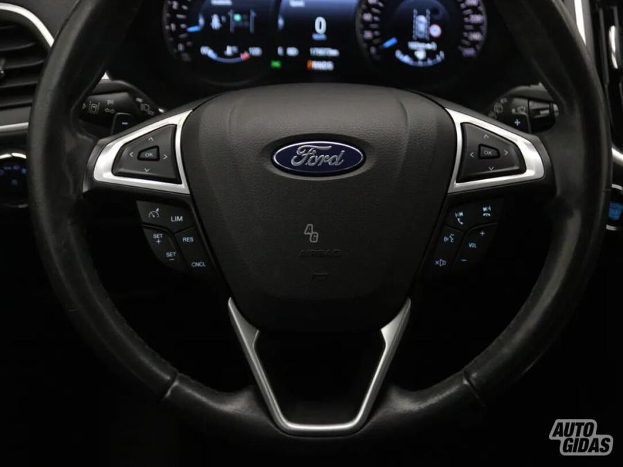 Grey Ford S-Max 2017 in Vilnius, with an engine capacity of 2.00 L and mileage of 176 thousand km for 9499 €, photo 19 on AUTOMOTO.COM.LV