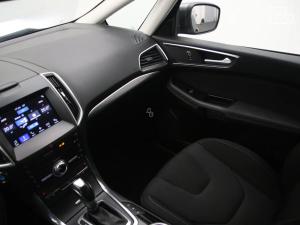Grey Ford S-Max 2017 in Vilnius, with an engine capacity of 2.00 L and mileage of 176 thousand km for 9499 €, photo 22 on AUTOMOTO.COM.LV