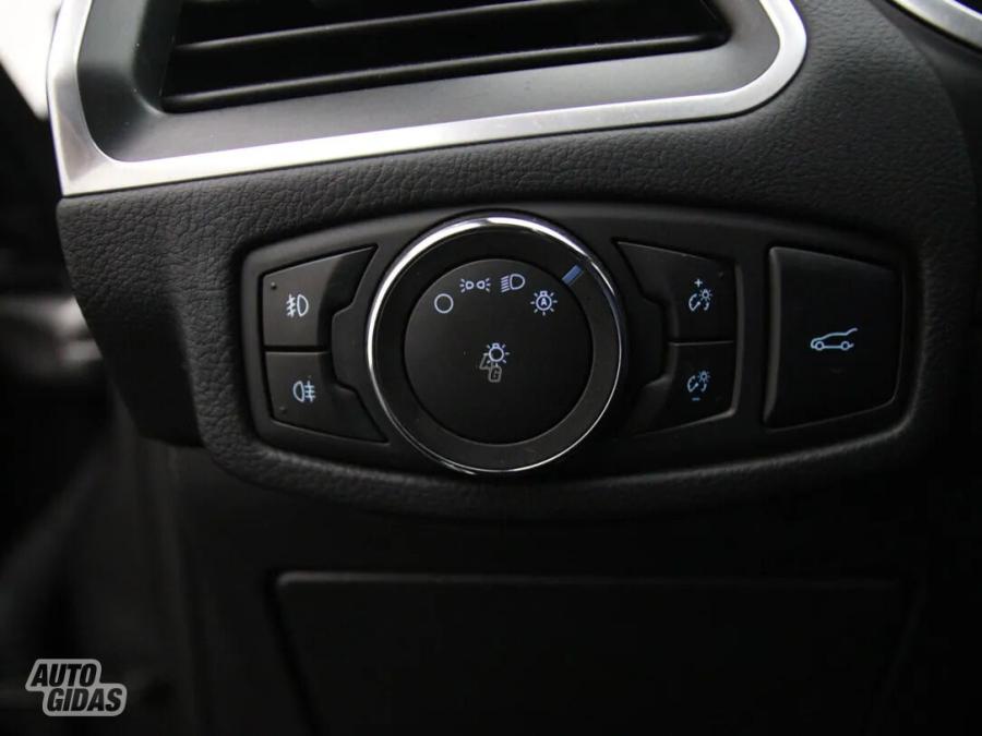 Grey Ford S-Max 2017 in Vilnius, with an engine capacity of 2.00 L and mileage of 176 thousand km for 9499 €, photo 28 on AUTOMOTO.COM.LV