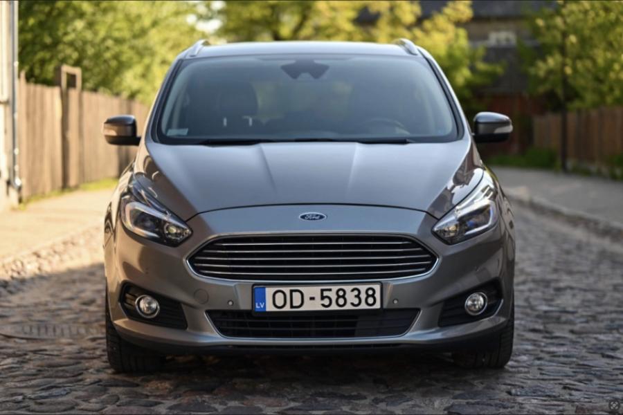 Pelēks Ford S-Max 2017 Rīga, ar dzinēja tilpumu 2.00 L un nobraukumu 221 tūkst. km par 12200 €, foto 4 vietnē AUTOMOTO.COM.LV