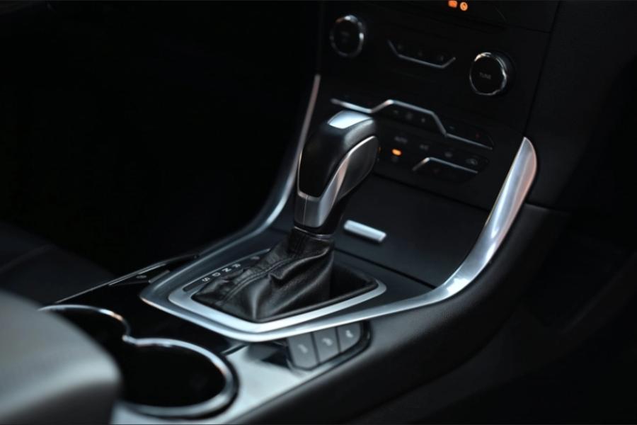 Pelēks Ford S-Max 2017 Rīga, ar dzinēja tilpumu 2.00 L un nobraukumu 221 tūkst. km par 12200 €, foto 20 vietnē AUTOMOTO.COM.LV