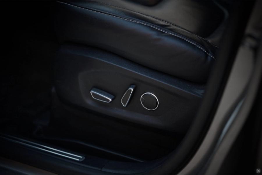 Pelēks Ford S-Max 2017 Rīga, ar dzinēja tilpumu 2.00 L un nobraukumu 221 tūkst. km par 12200 €, foto 23 vietnē AUTOMOTO.COM.LV