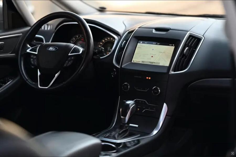 Pelēks Ford S-Max 2017 Jelgava, ar dzinēja tilpumu 2.00 L un nobraukumu 221 tūkst. km par 11400 €, foto 16 vietnē AUTOMOTO.COM.LV