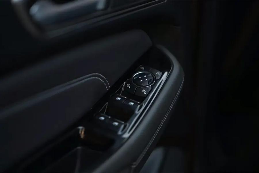 Pelēks Ford S-Max 2017 Jelgava, ar dzinēja tilpumu 2.00 L un nobraukumu 221 tūkst. km par 11400 €, foto 22 vietnē AUTOMOTO.COM.LV