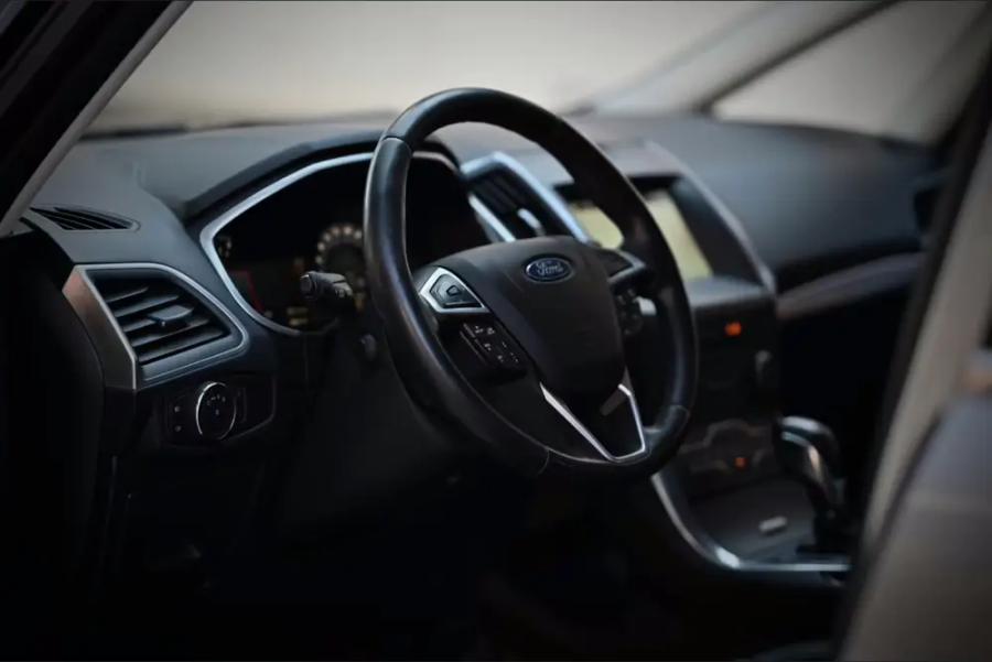 Pelēks Ford S-Max 2017 Jelgava, ar dzinēja tilpumu 2.00 L un nobraukumu 221 tūkst. km par 11400 €, foto 26 vietnē AUTOMOTO.COM.LV