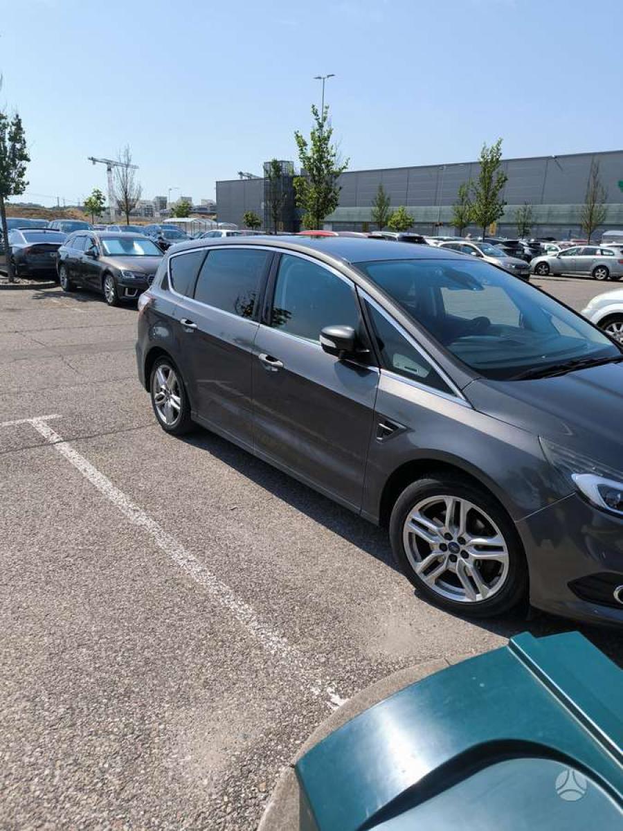 Grey Ford S-Max 2017 in Vilnius, with an engine capacity of 2.00 L and mileage of 240 thousand km for 12700 €, photo 4 on AUTOMOTO.COM.LV