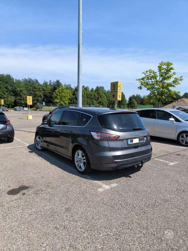 Pelēks Ford S-Max 2017 Viļņa, ar dzinēja tilpumu 2.00 L un nobraukumu 240 tūkst. km par 12700 €, foto 4 vietnē AUTOMOTO.COM.LV