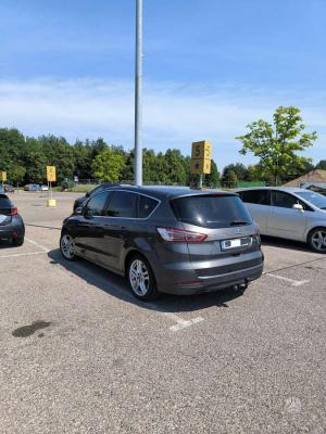 Grey Ford S-Max 2017 in Vilnius, with an engine capacity of 2.00 L and mileage of 240 thousand km for 12700 €, photo 5 on AUTOMOTO.COM.LV