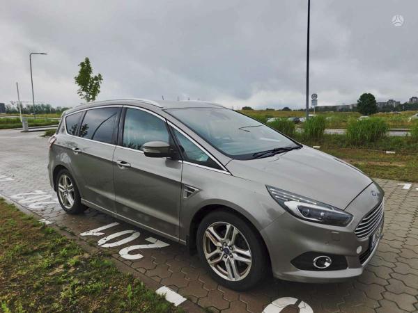 Grey Ford S-Max 2017 in Vilnius, with an engine capacity of 2.00 L and mileage of 396 thousand km for 6650 €, photo 3 on AUTOMOTO.COM.LV