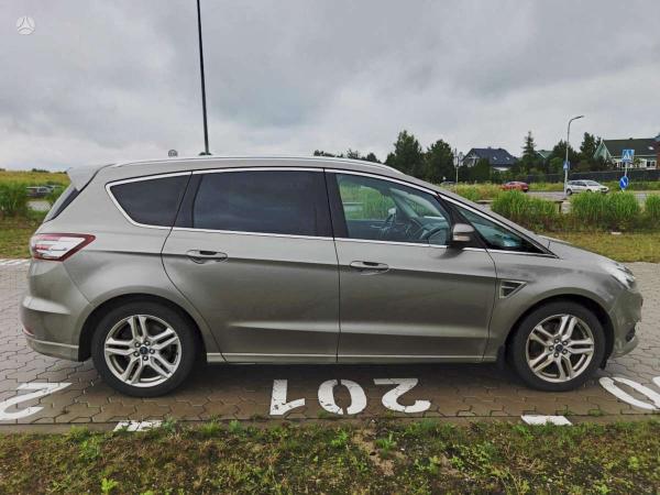 Grey Ford S-Max 2017 in Vilnius, with an engine capacity of 2.00 L and mileage of 396 thousand km for 6650 €, photo 5 on AUTOMOTO.COM.LV