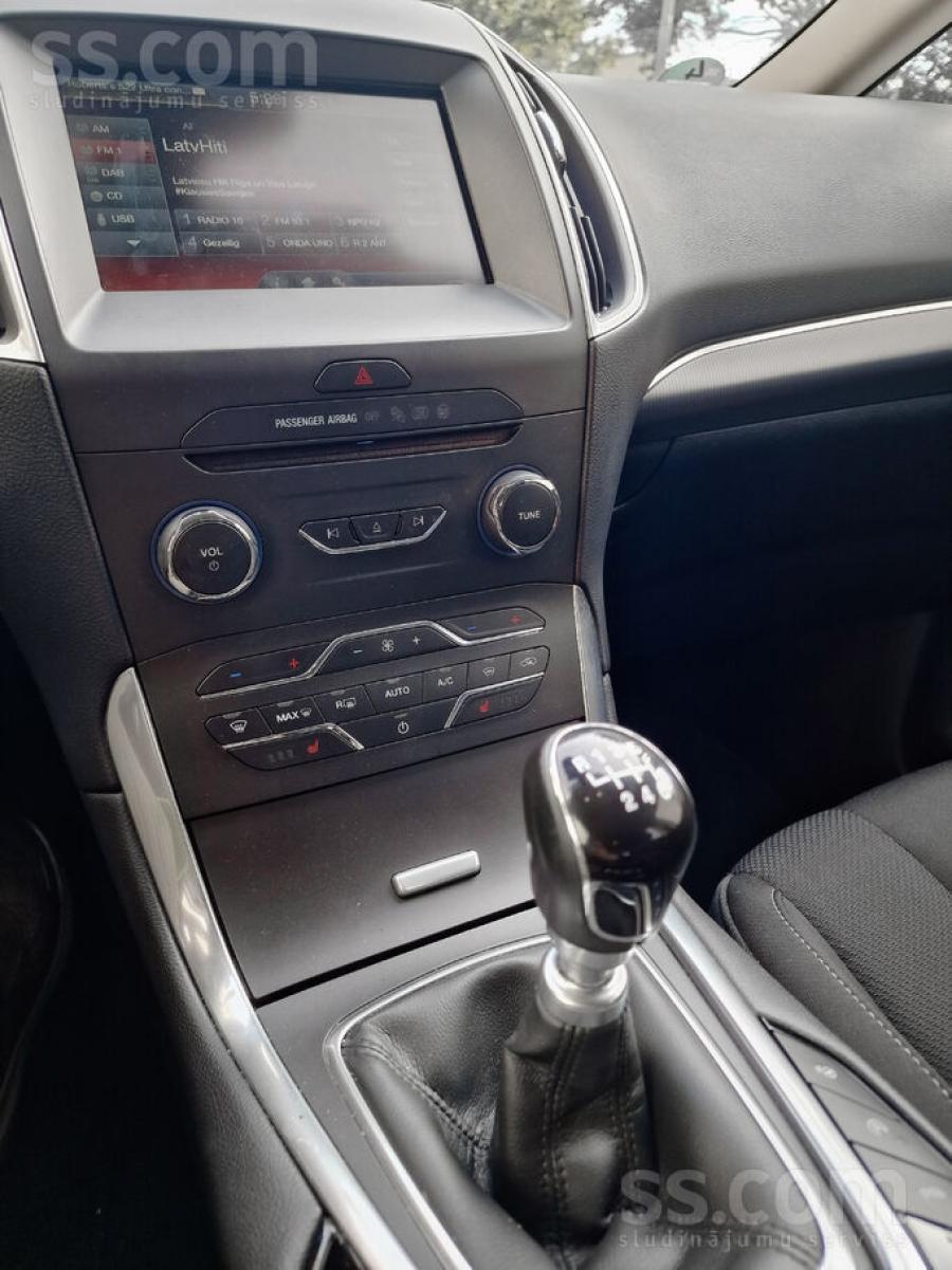 Pelēks Ford S-Max 2017 Liepāja, ar dzinēja tilpumu 1.50 L un nobraukumu 177 tūkst. km par 9950 €, foto 17 vietnē AUTOMOTO.COM.LV