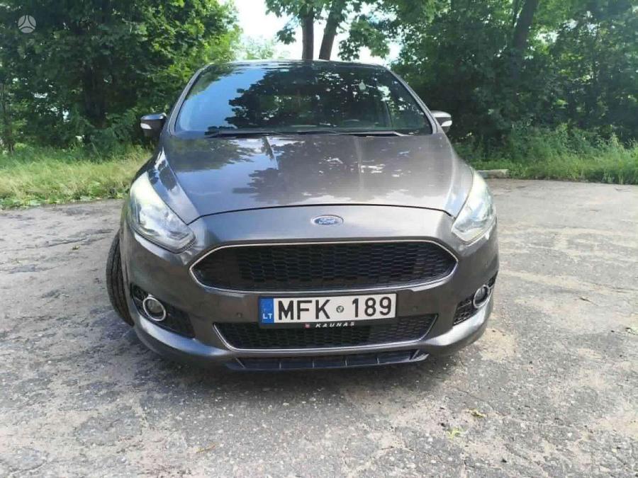 Grey Ford S-Max 2017 in Kaunas, with an engine capacity of 2.00 L and mileage of 327 thousand km for 8800 €, photo 4 on AUTOMOTO.COM.LV