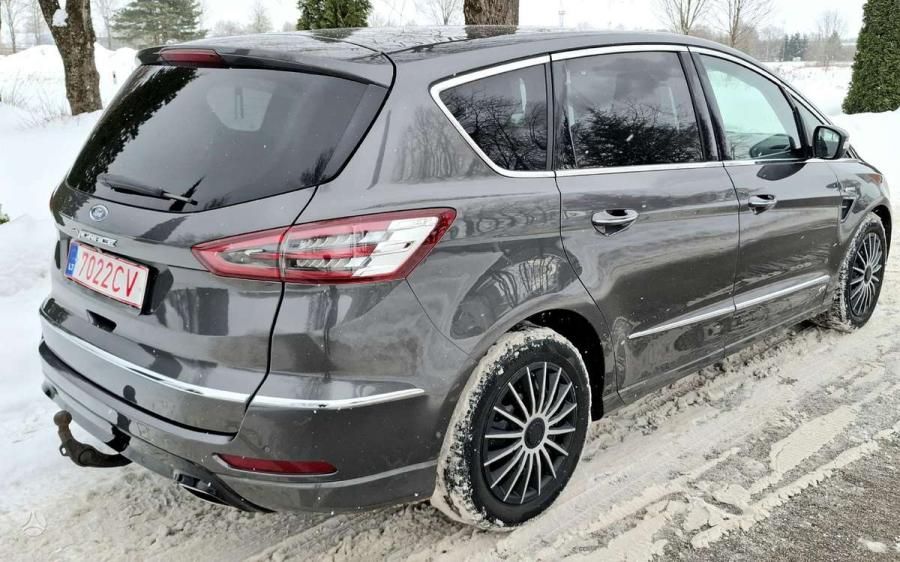 Grey Ford S-Max 2018 in Taurage, with an engine capacity of 2.00 L and mileage of 273 thousand km for 9200 €, photo 6 on AUTOMOTO.COM.LV