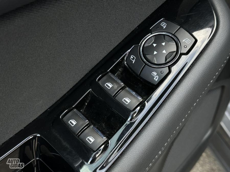 Pelēks Ford S-Max 2018 Kauņa, ar dzinēja tilpumu 1.50 L un nobraukumu 99 tūkst. km par 14271 €, foto 25 vietnē AUTOMOTO.COM.LV