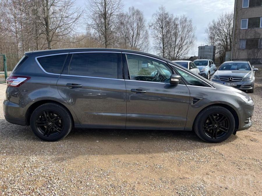 Pelēks Ford S-Max 2018 Kuldīga, ar dzinēja tilpumu 2.00 L un nobraukumu 257 tūkst. km par 7490 €, foto 6 vietnē AUTOMOTO.COM.LV