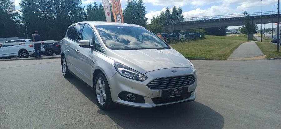 Grey Ford S-Max 2018 in Kaunas, with an engine capacity of 2.00 L and mileage of 292 thousand km for 8349 €, photo 1 on AUTOMOTO.COM.LV