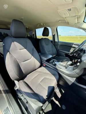 Pelēks Ford S-Max 2018 Vilkaviškis, ar dzinēja tilpumu 2.00 L un nobraukumu 236 tūkst. km par 9200 €, foto 13 vietnē AUTOMOTO.COM.LV