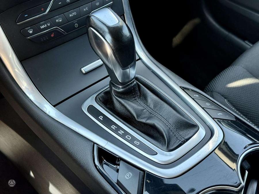 Pelēks Ford S-Max 2018 Vilkaviškis, ar dzinēja tilpumu 2.00 L un nobraukumu 236 tūkst. km par 9200 €, foto 18 vietnē AUTOMOTO.COM.LV