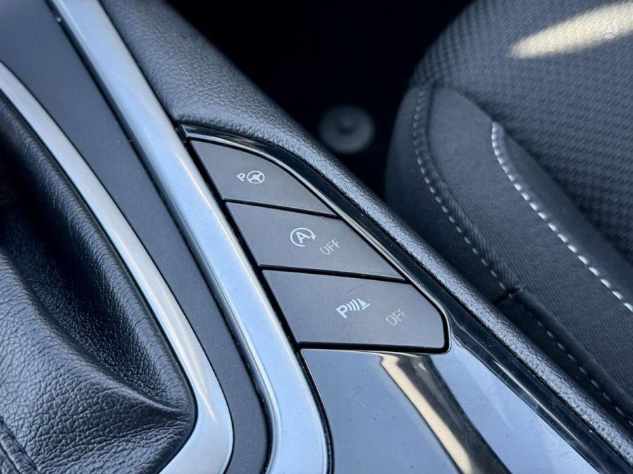 Pelēks Ford S-Max 2018 Vilkaviškis, ar dzinēja tilpumu 2.00 L un nobraukumu 236 tūkst. km par 9200 €, foto 19 vietnē AUTOMOTO.COM.LV