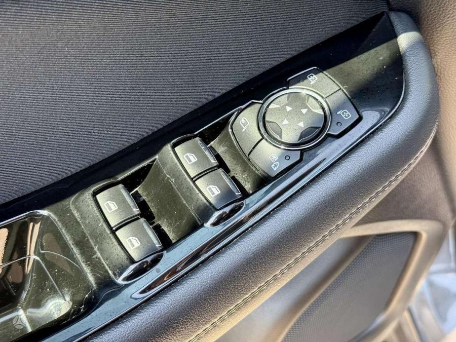 Pelēks Ford S-Max 2018 Vilkaviškis, ar dzinēja tilpumu 2.00 L un nobraukumu 236 tūkst. km par 9200 €, foto 22 vietnē AUTOMOTO.COM.LV
