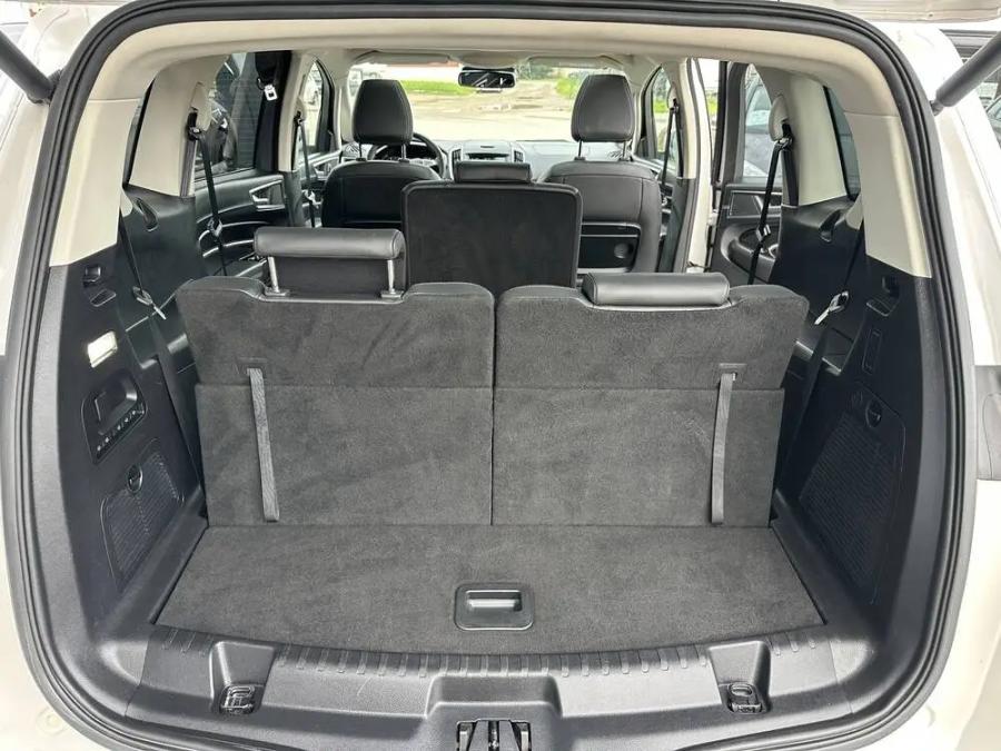 Pelēks Ford S-Max 2018 Talsi, ar dzinēja tilpumu 2.00 L un nobraukumu 357 tūkst. km par 12800 €, foto 8 vietnē AUTOMOTO.COM.LV